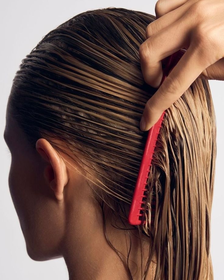 Cabello en pausa – MAKA CAPILLARY HEALTH EU